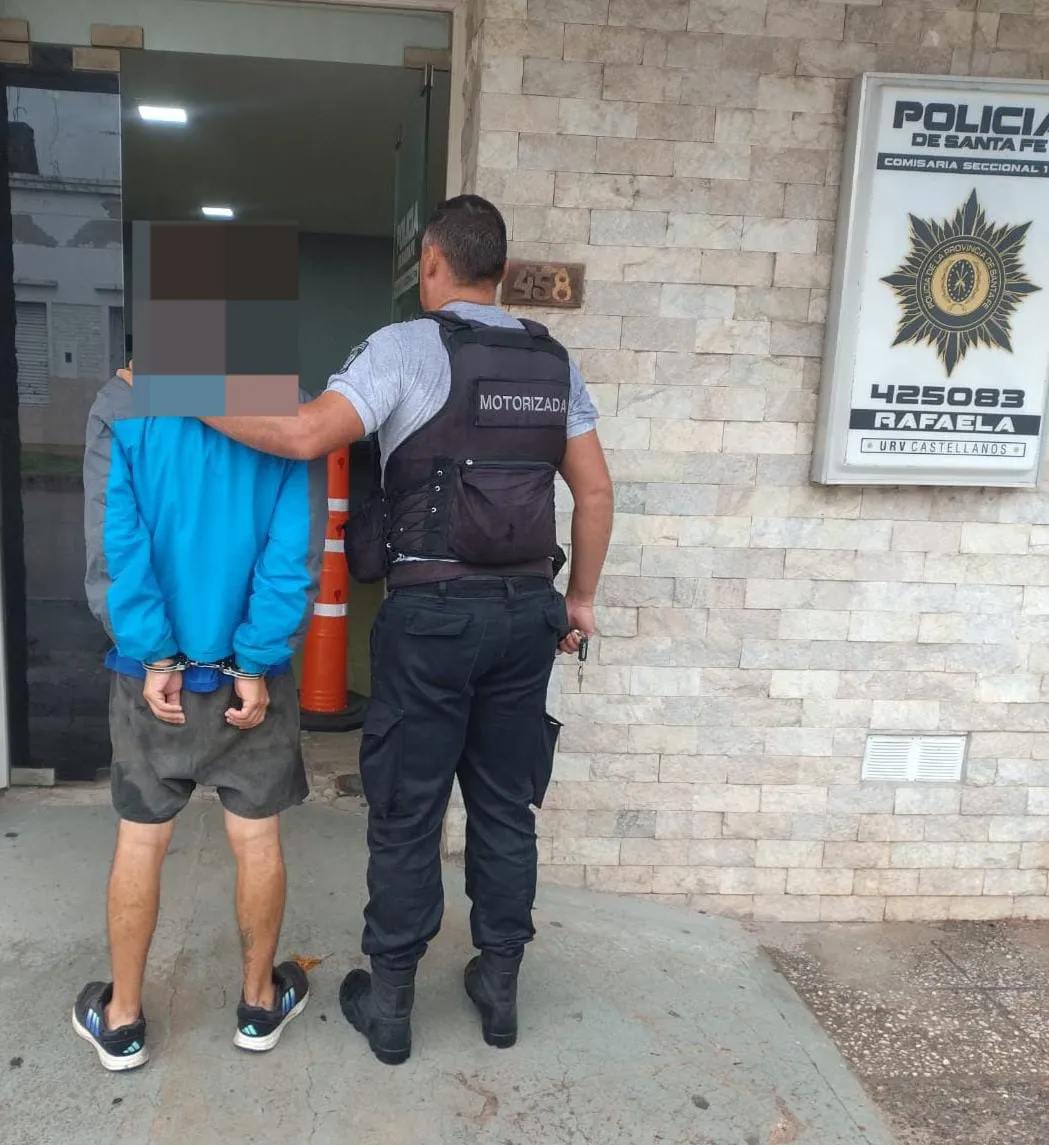 Intentó robar una bicicleta, fue detenido, e identificado por una foto ...